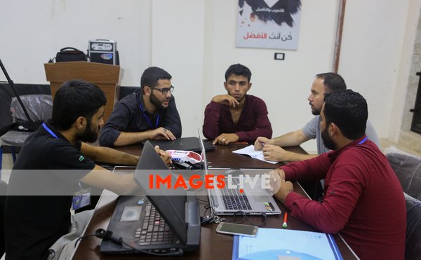 ImagesLive - Computer Software Training In Northwestern Syria